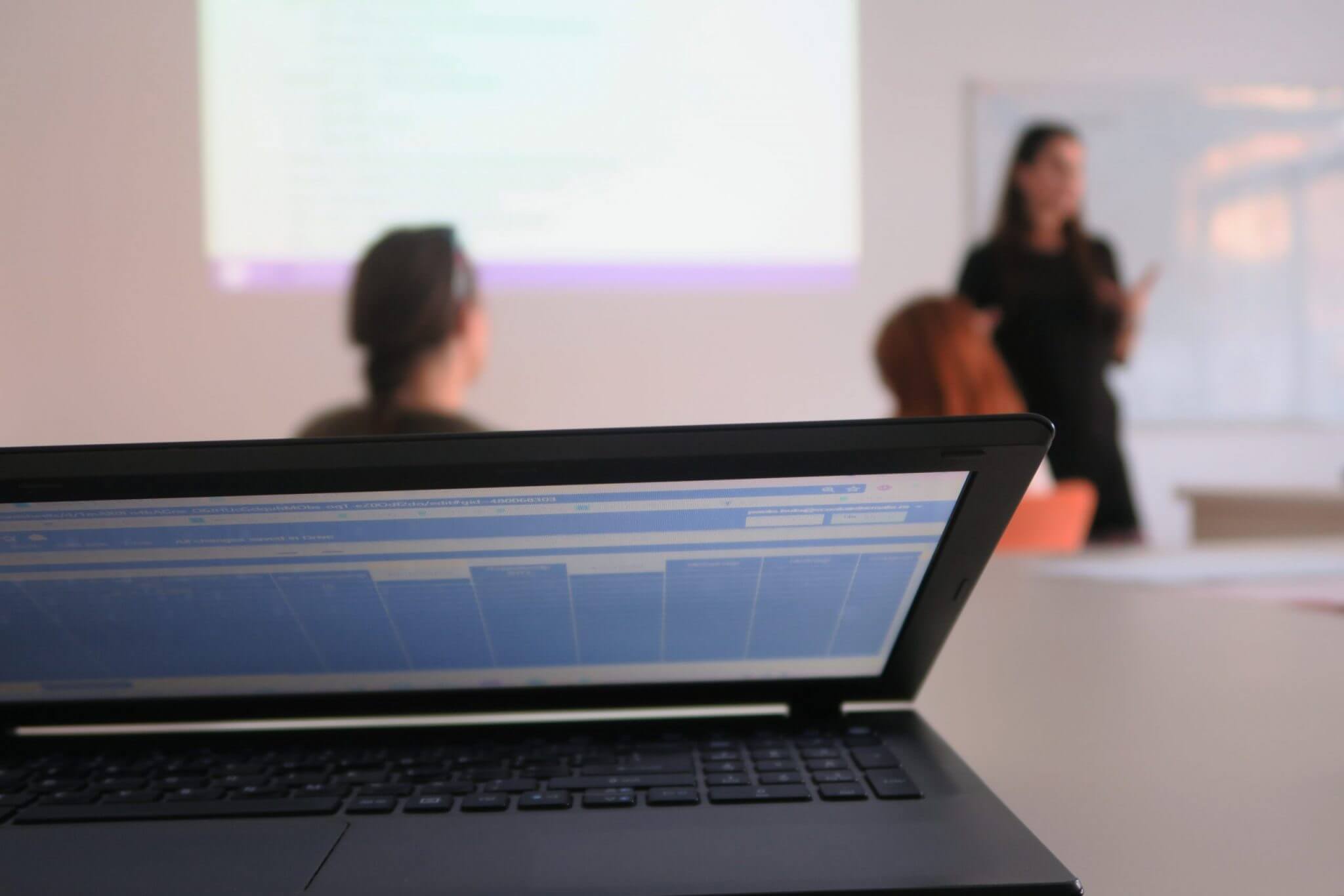 Cursuri IT online programare, testare software, baze de date